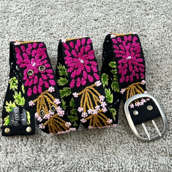 Jenny Krauss | Accessories | Jenny Krauss Colorful Embroidered Wool ...